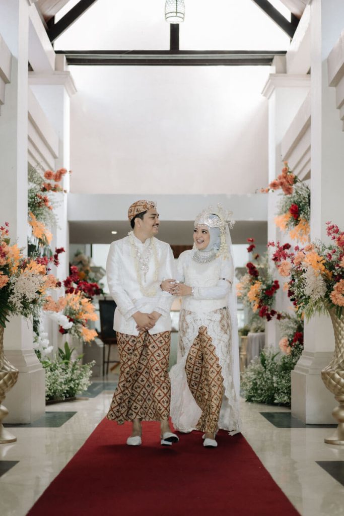 Adat Sunda – Bantu Group Indonesia